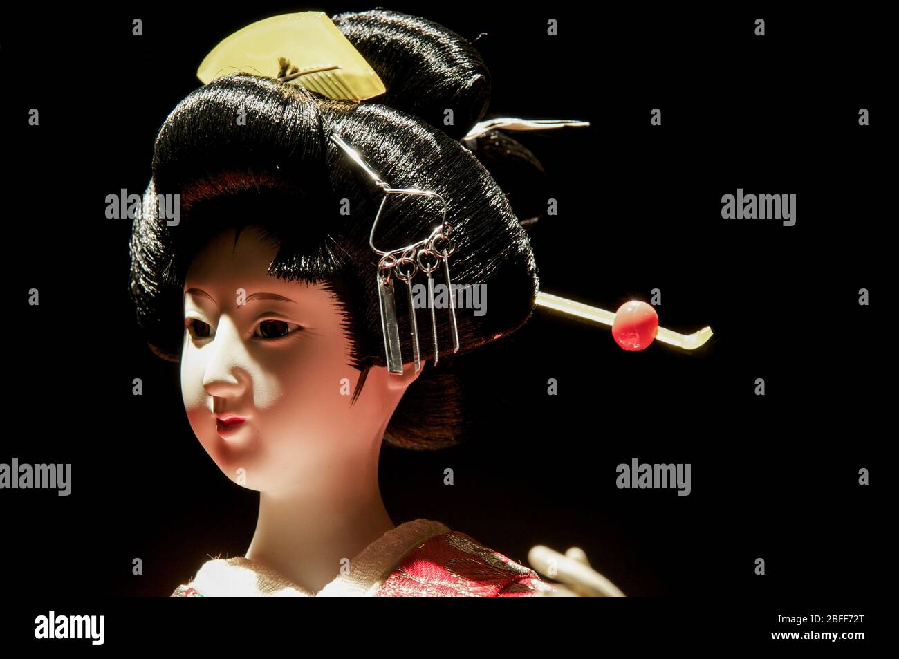 Wooden doll art japan hi-res stock photography and images - Alamy