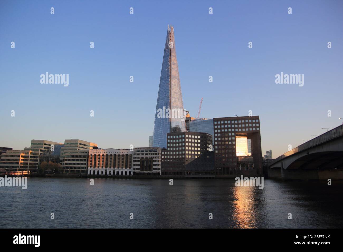 Rooftop bar london summer hi-res stock photography and images - Alamy