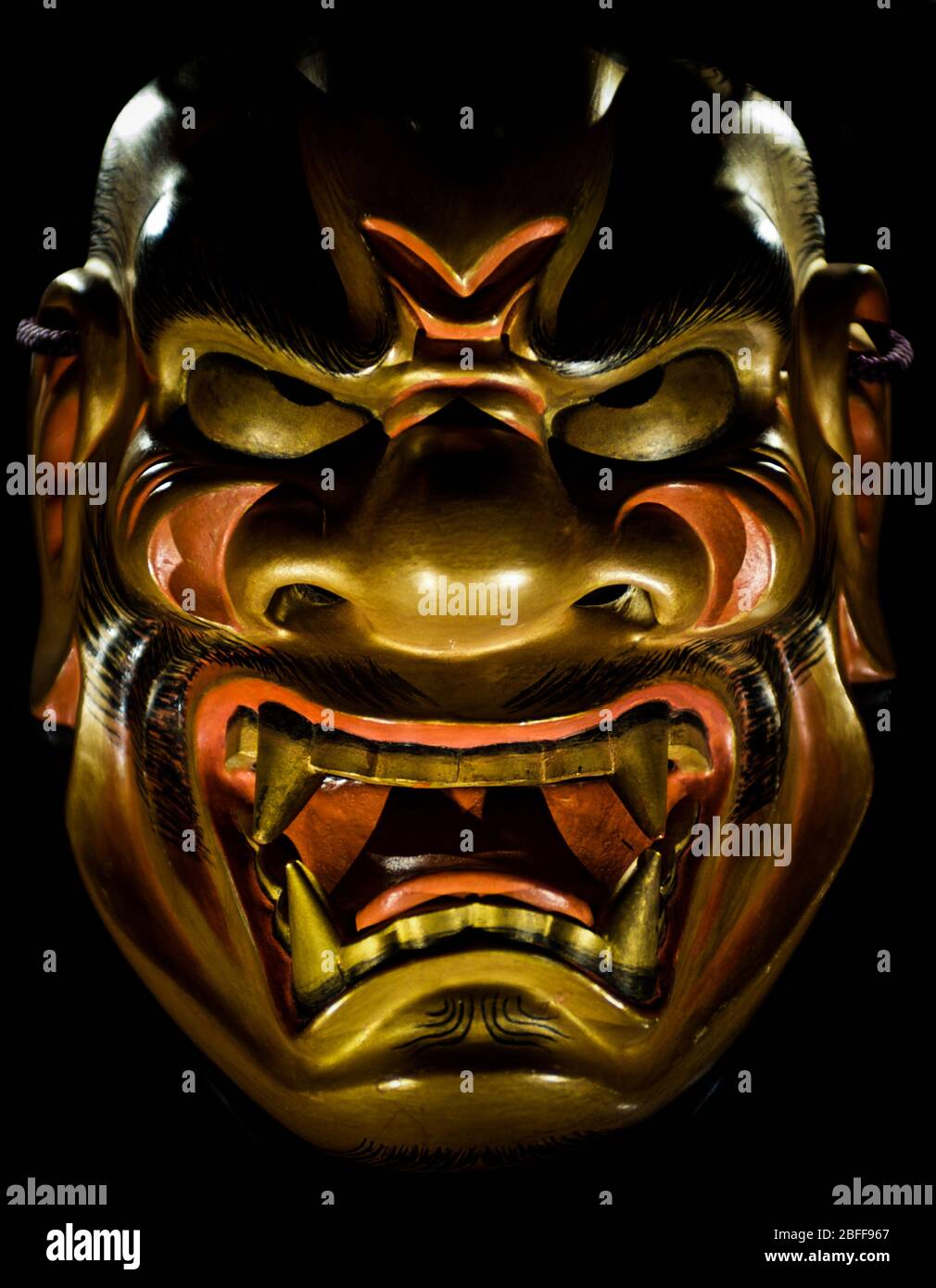 Japanese noh theatre mask of ko omote hi-res stock photography and ...