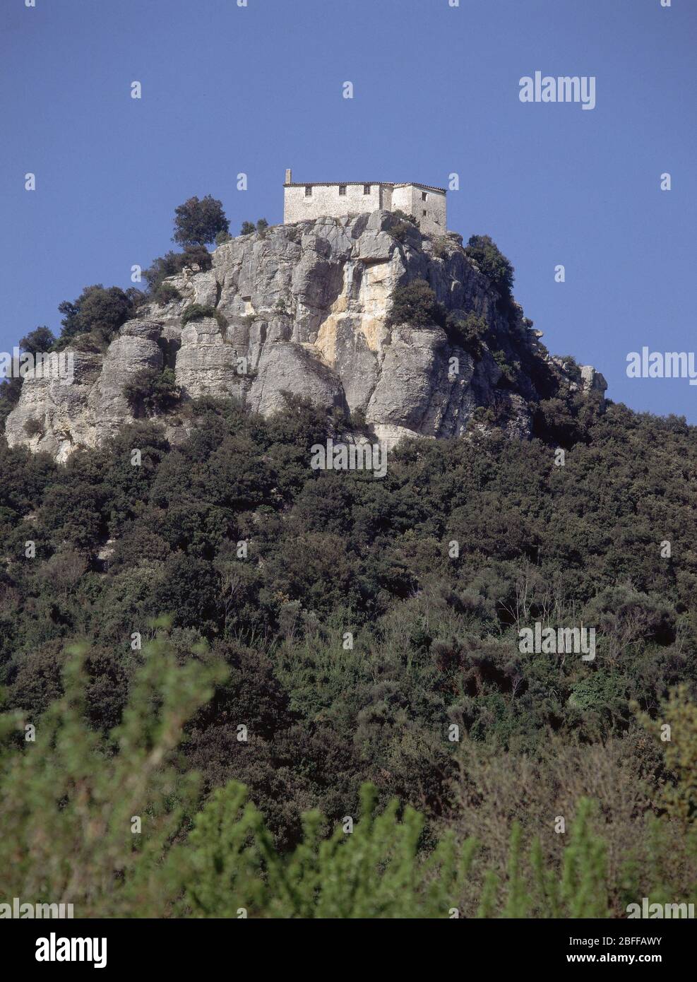 Casa sobre roca hi-res stock photography and images - Alamy