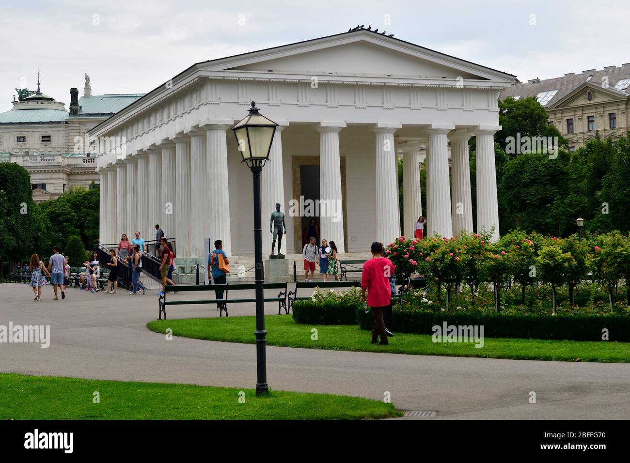 Ring building hi-res stock photography and images - Alamy