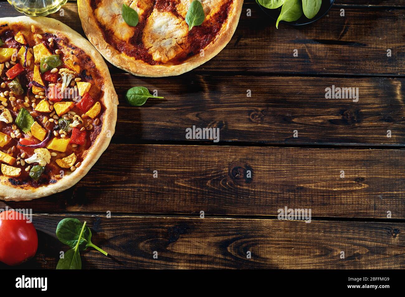 Top view pizza italian pizzas hi-res stock photography and images - Alamy