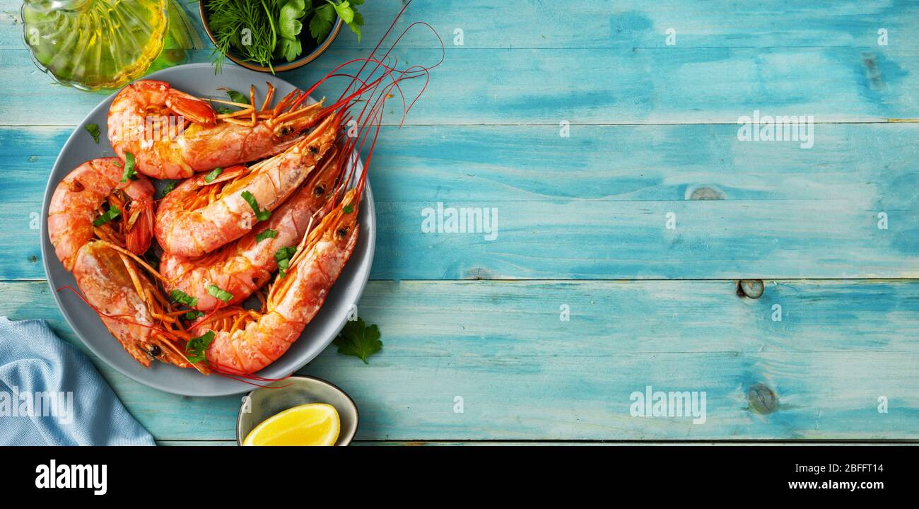 Big prawns hi-res stock photography and images - Alamy