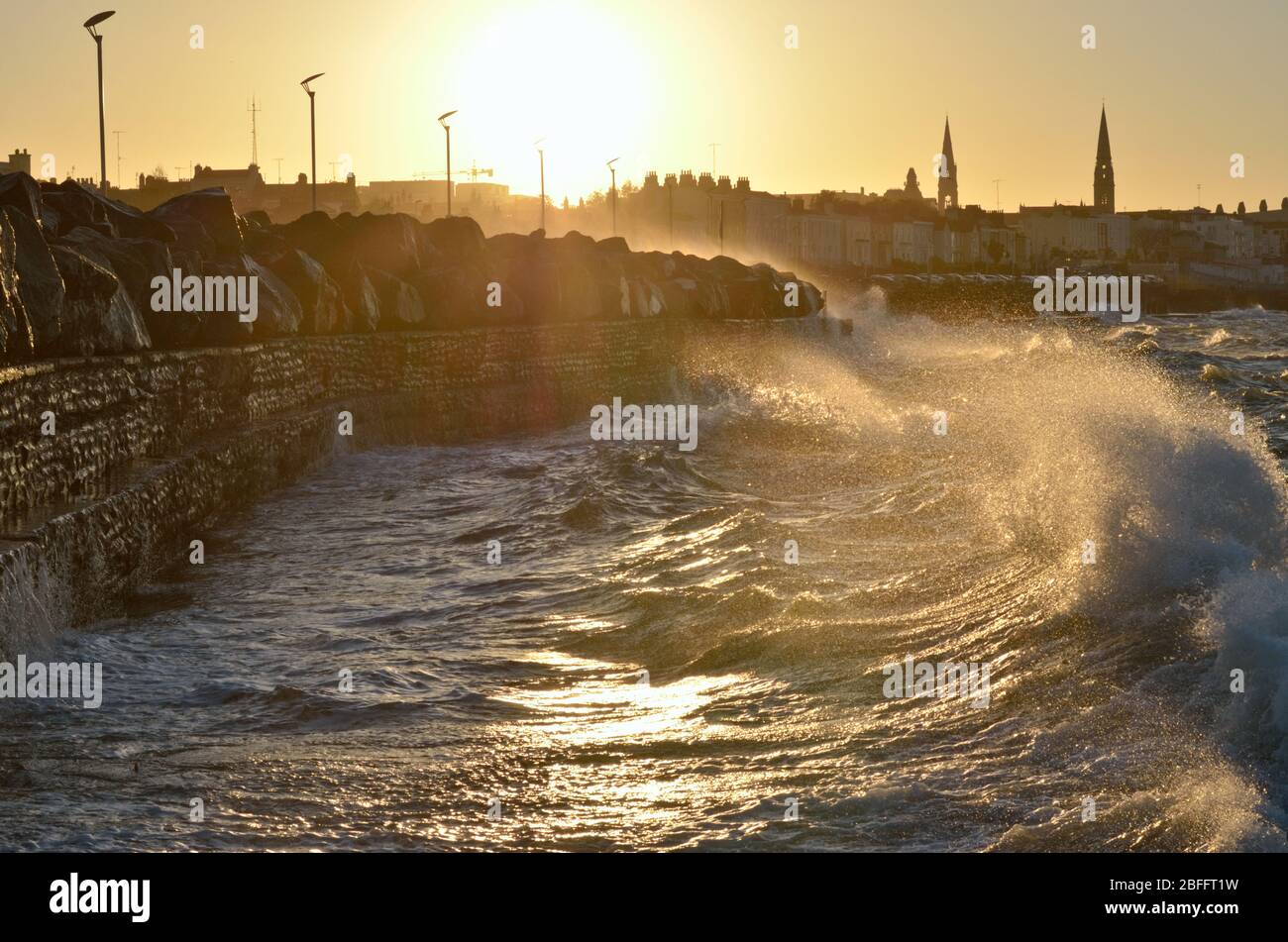 Strong sea wall hi-res stock photography and images - Alamy