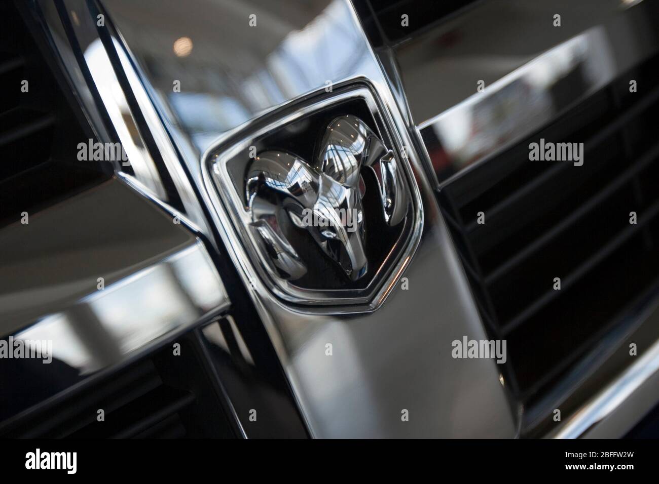 Dodge emblem hi-res stock photography and images - Alamy