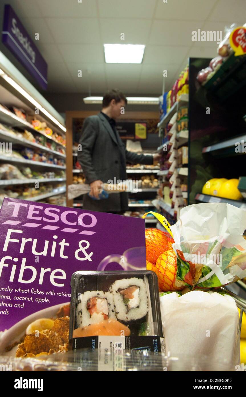 Tesco supermarket trollies hi-res stock photography and images - Alamy