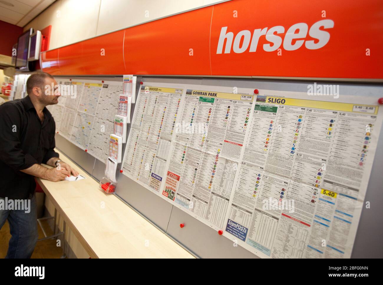 Ladbrokes horse hi-res stock photography and images - Alamy