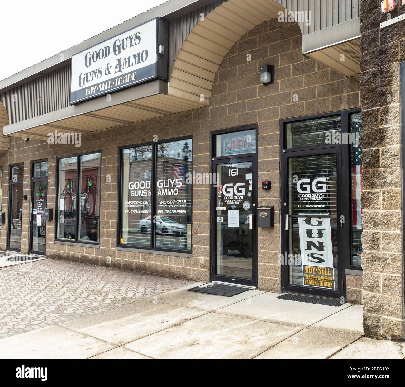 The good guys hi-res stock photography and images - Alamy