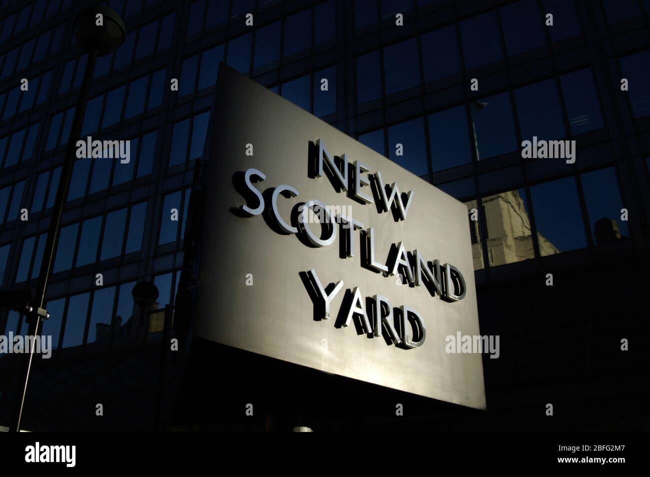 New Scotland Yard police headquarters, London Stock Photo - Alamy