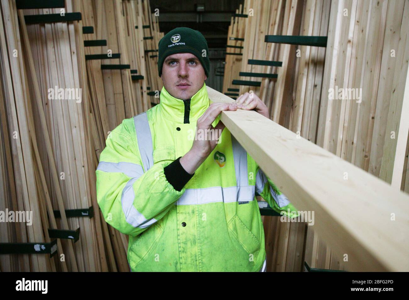 Loading timber hi-res stock photography and images - Alamy