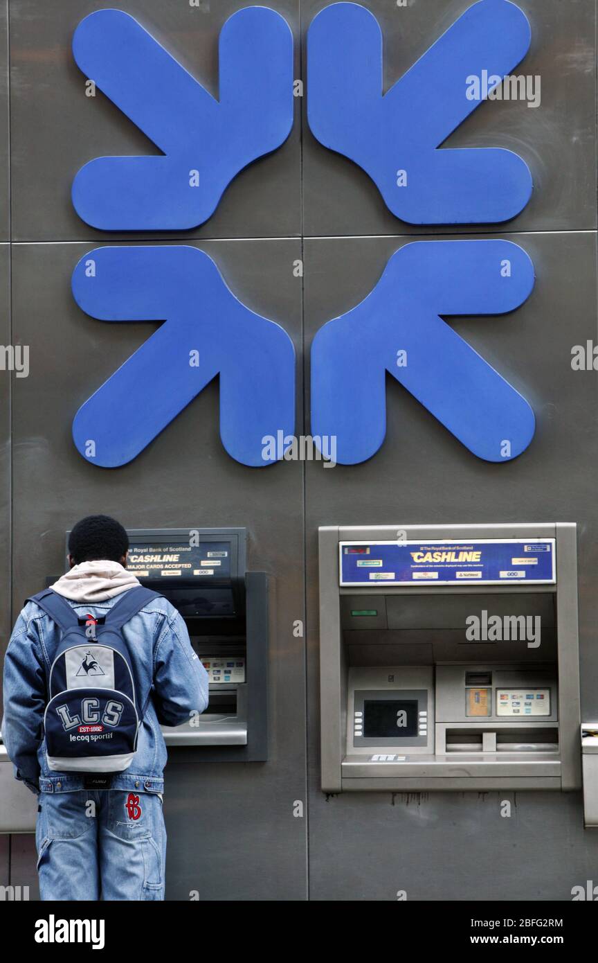 Royal bank of scotland cash machine hi-res stock photography and images ...