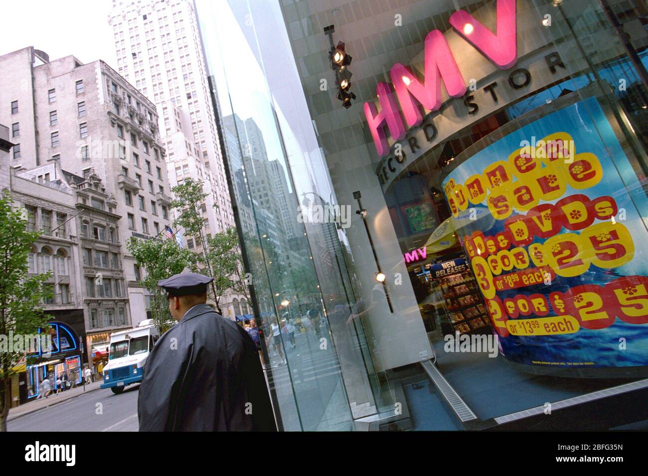 New hmv store hi-res stock photography and images - Alamy