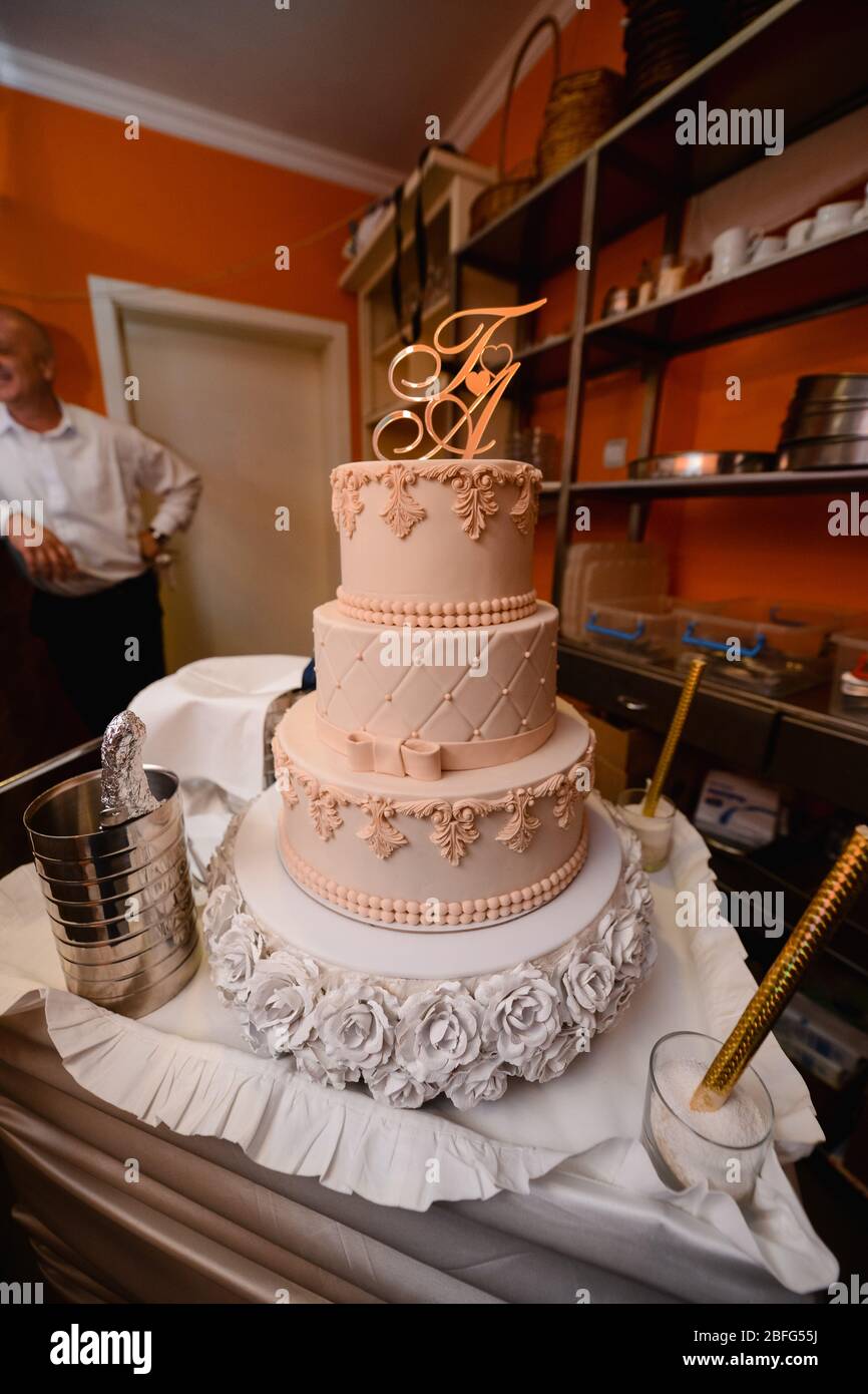 A beautiful big cake for a special event. Sweet table for special party ...