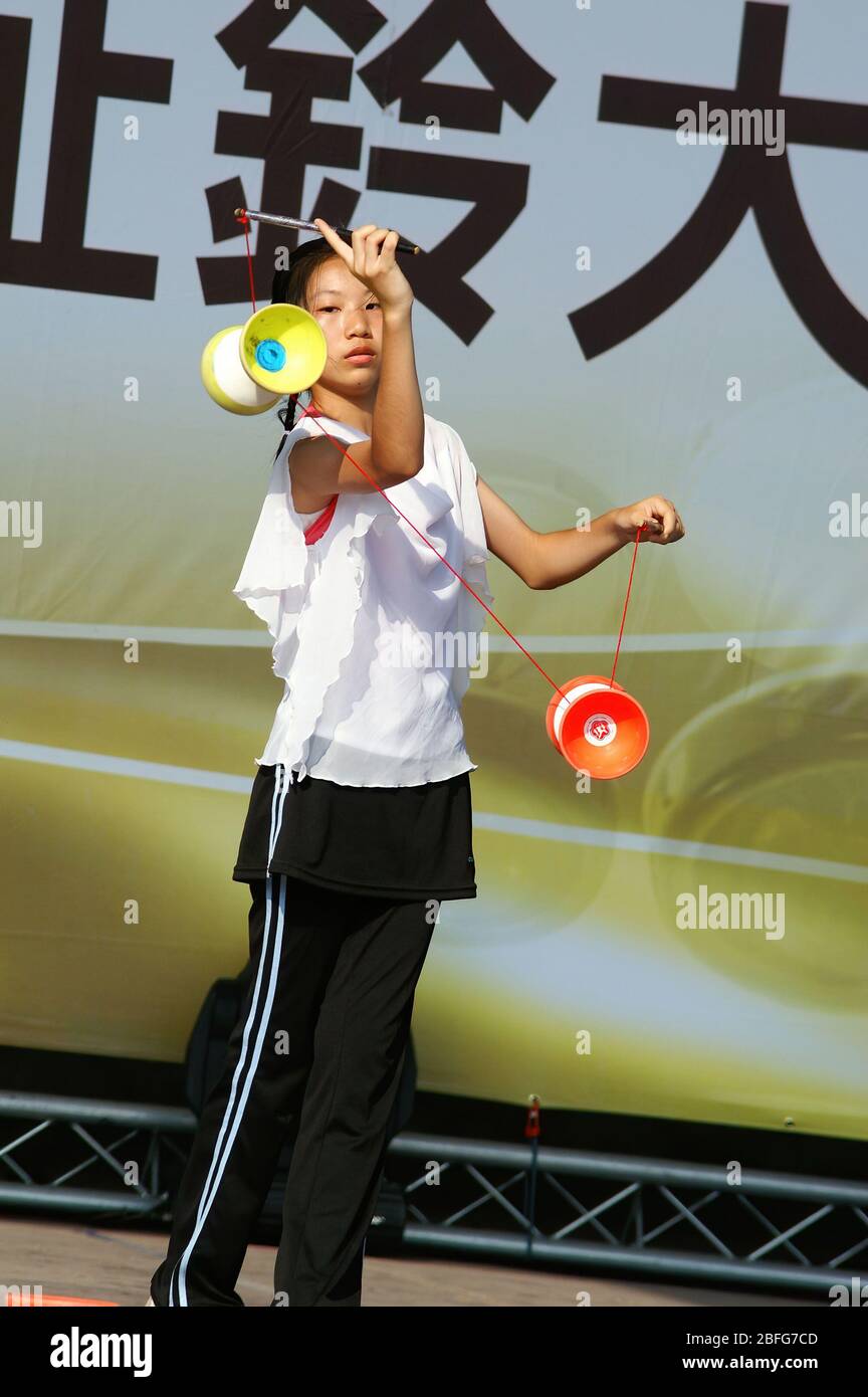 Taipei, APR 30, 2005 - Child peformance of the Super Diabolo ...