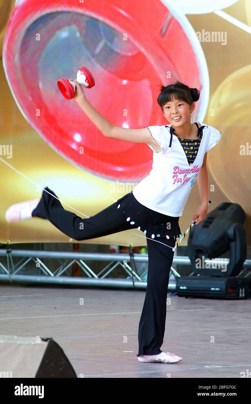 Taipei, APR 30, 2005 - Child peformance of the Super Diabolo ...