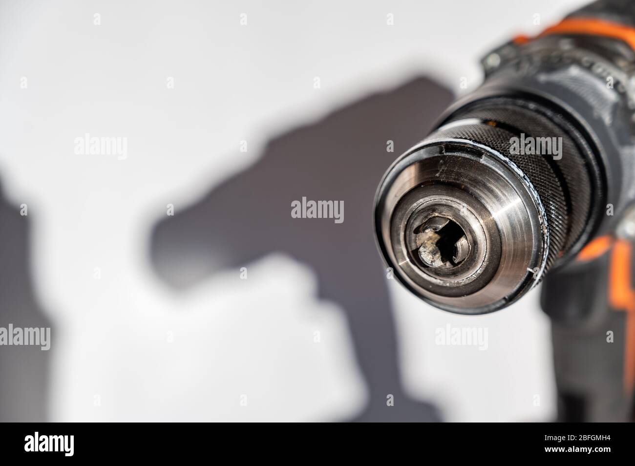 metal keyless chuck on drill and impact driver fully open Stock Photo ...