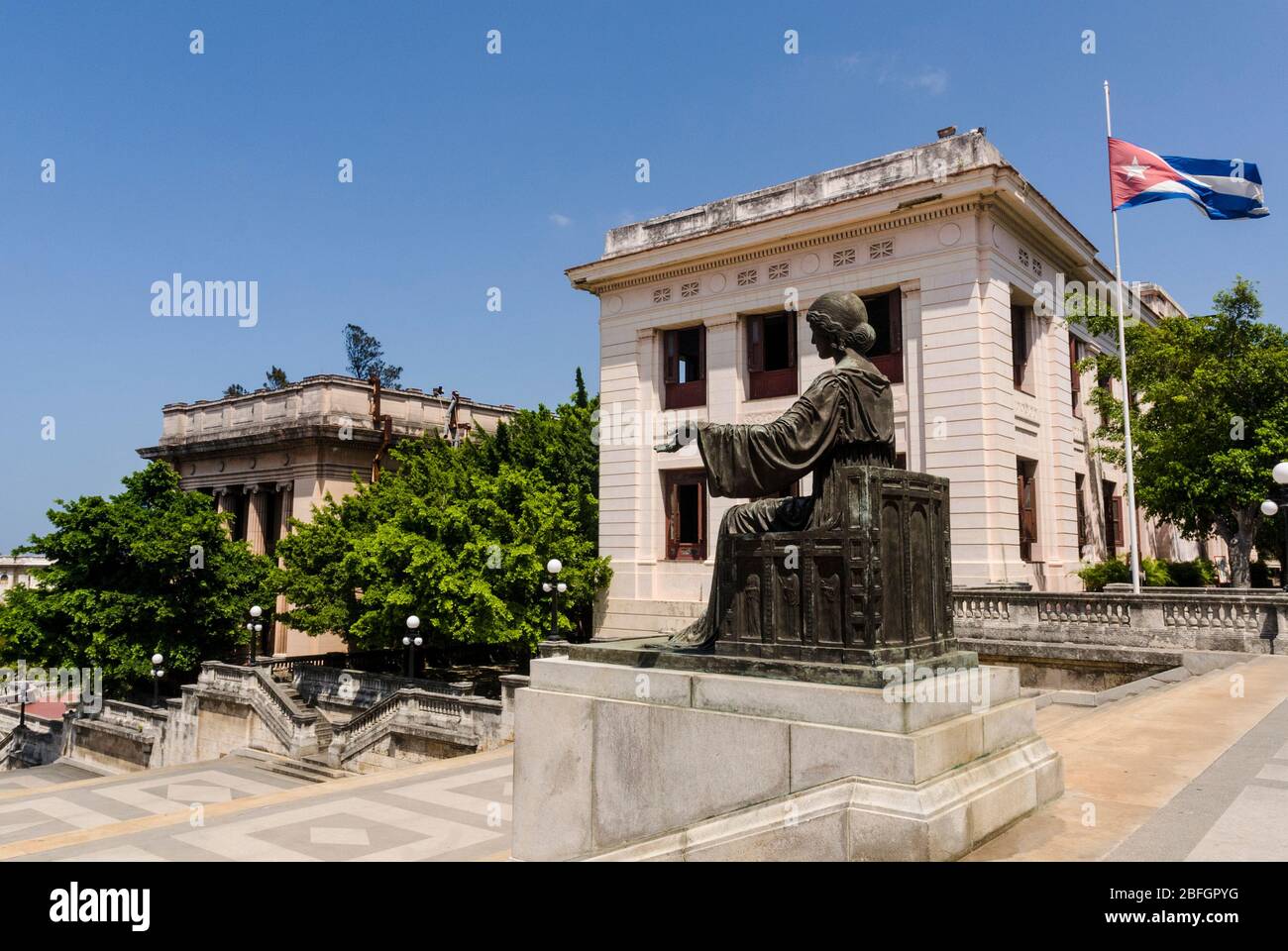 Alma Mater of Havana University. La Habana. Cuba Stock Photo - Alamy