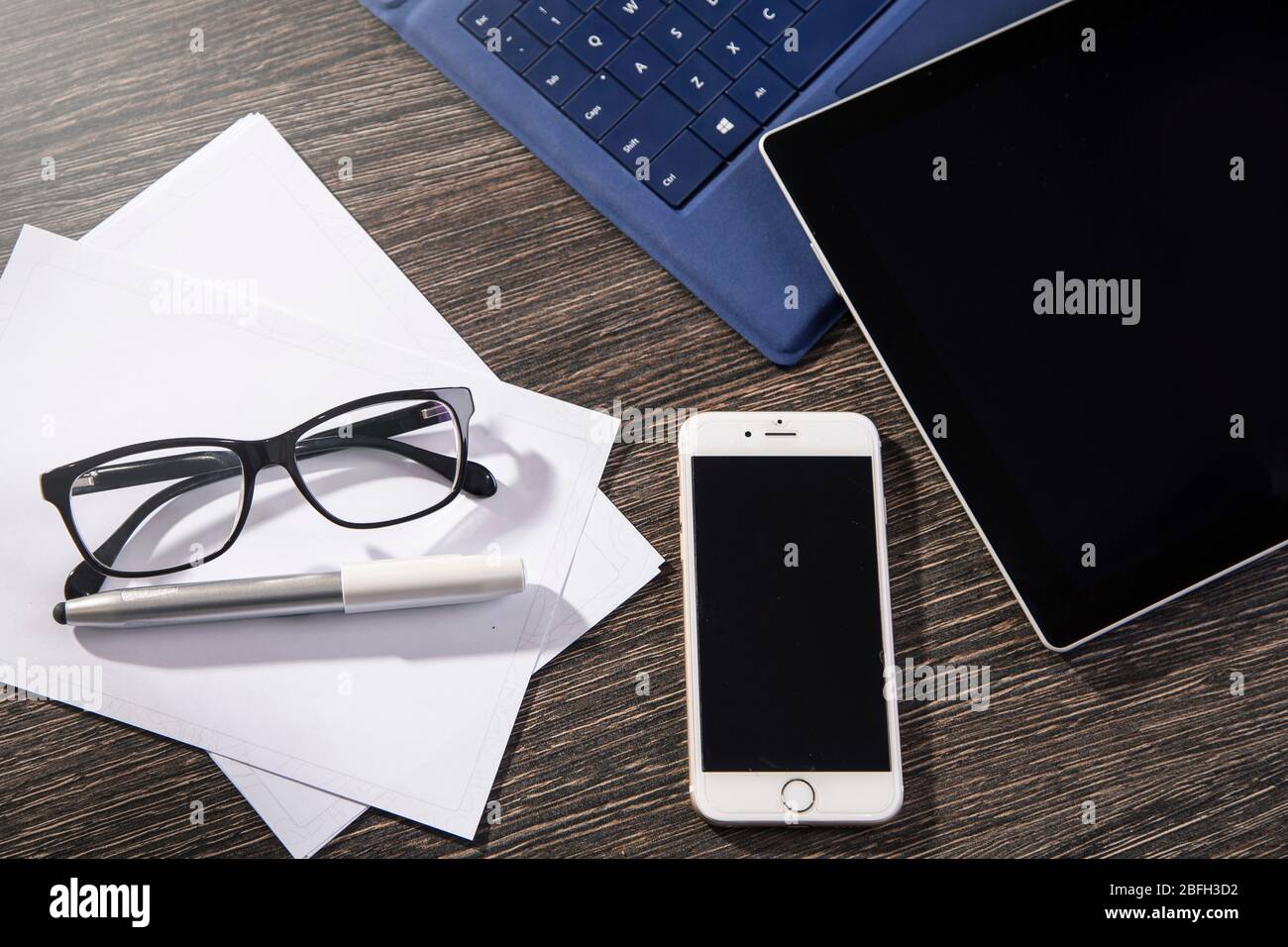 Technology top view hi-res stock photography and images - Alamy