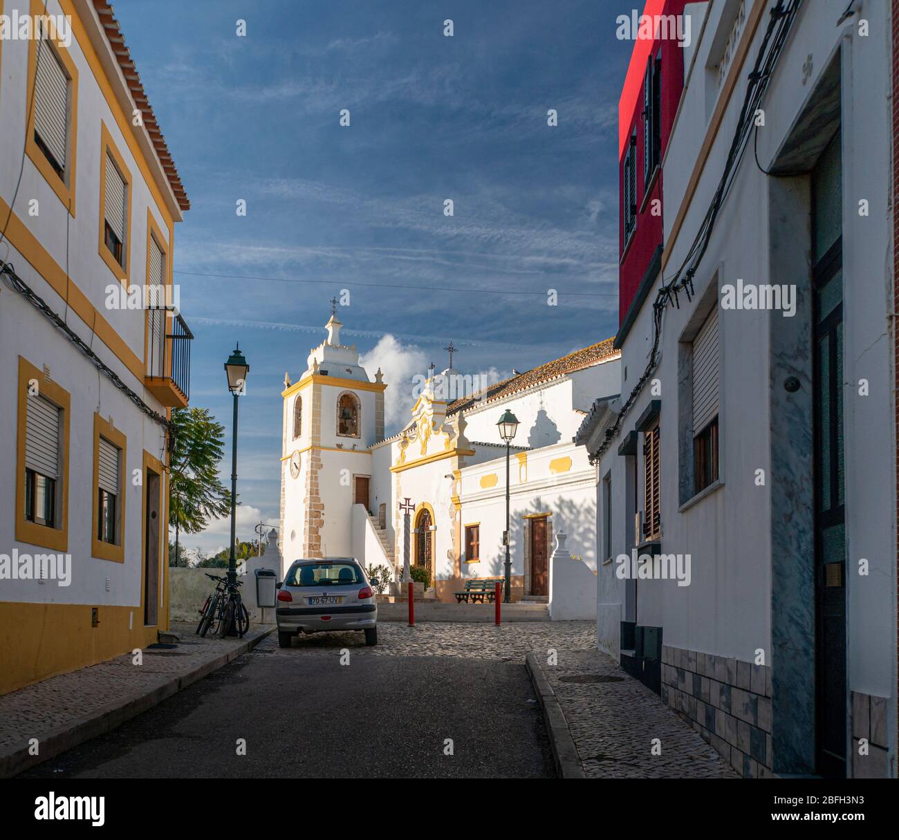 Street view of the town of Alvor, Algarve, Portugal Stock Photo - Alamy