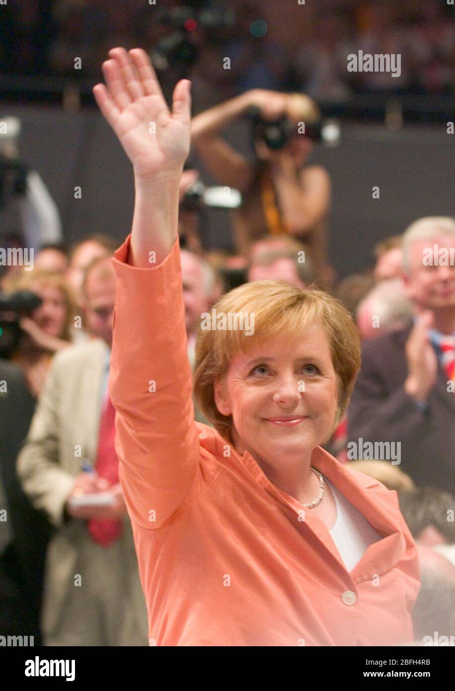 Angela merkel 2005 hi-res stock photography and images - Alamy