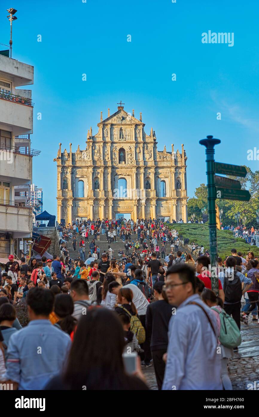 Crowd of tourists at the Ruins of Saint Paul's, a 17th-century Catholic ...