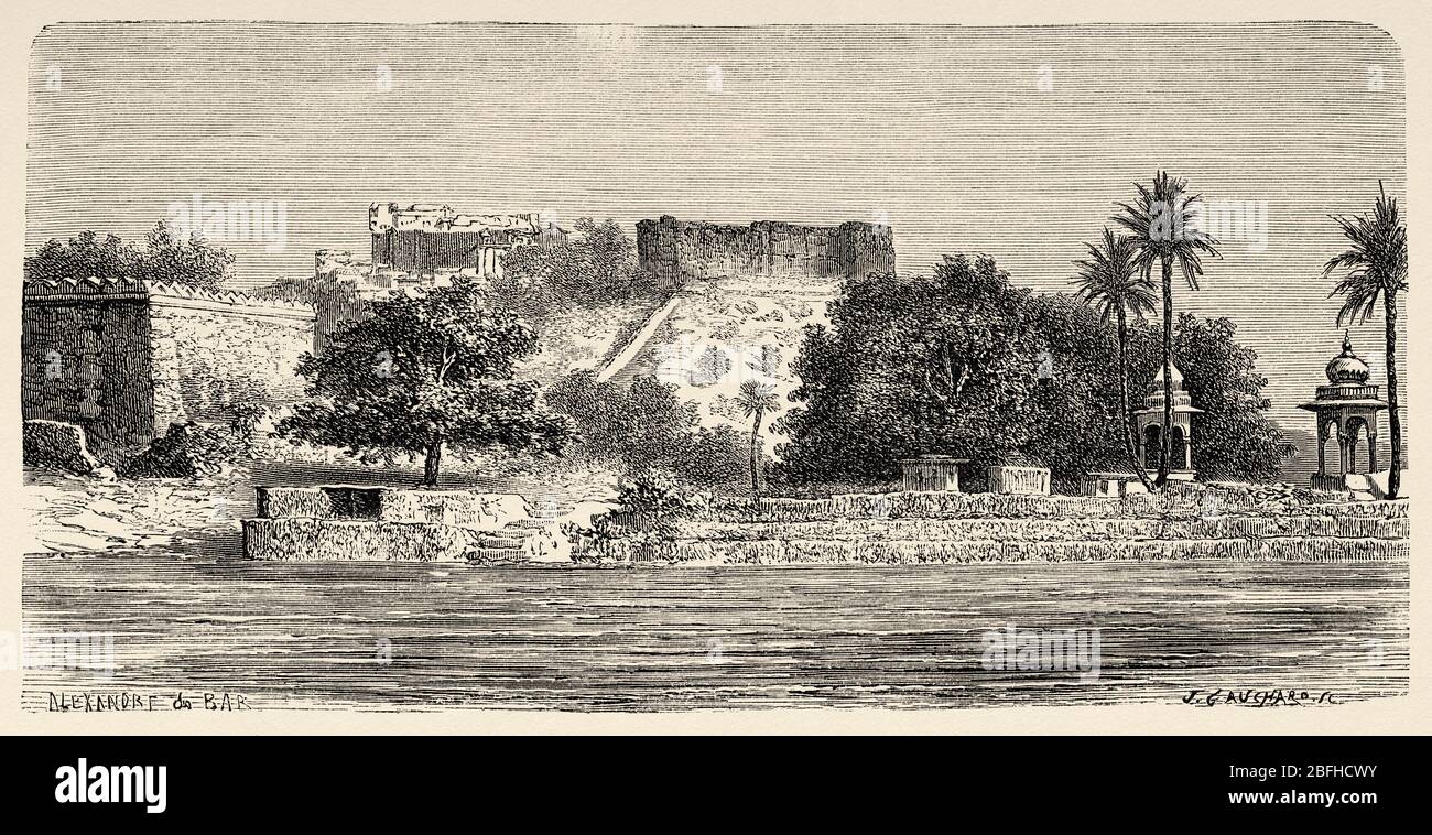 Bunera Castle, India. Old engraving illustration from El Mundo en la ...