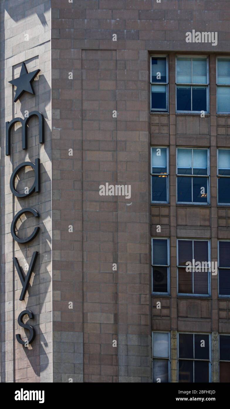 Stone store hi-res stock photography and images - Alamy