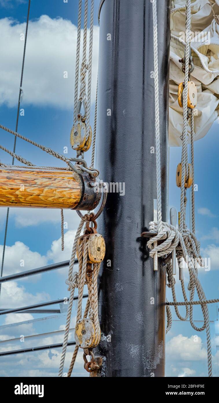 Ropes and Rigging on Mast Stock Photo - Alamy