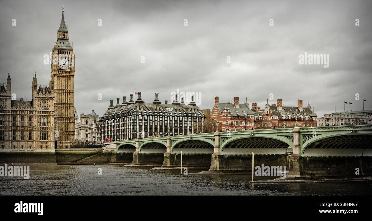 Panoramic view of the Palace of Westminster and Big Ben Stock Photo - Alamy