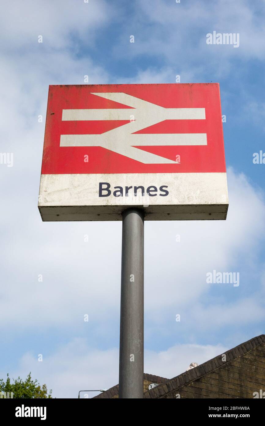 National rail logo hi-res stock photography and images - Alamy