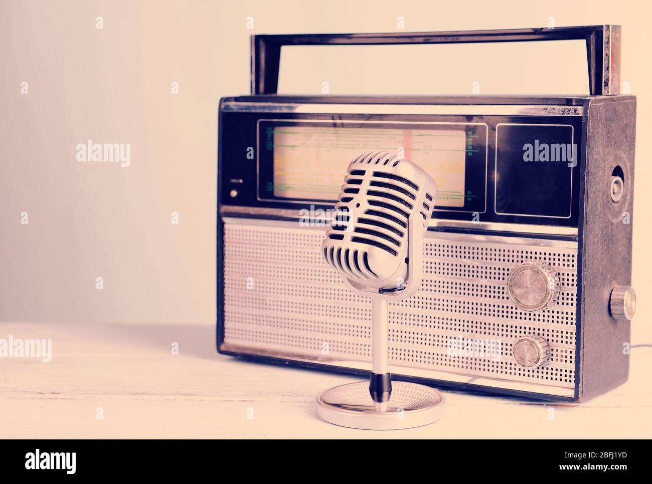 Old fashioned radio studio microphone hi-res stock photography and ...