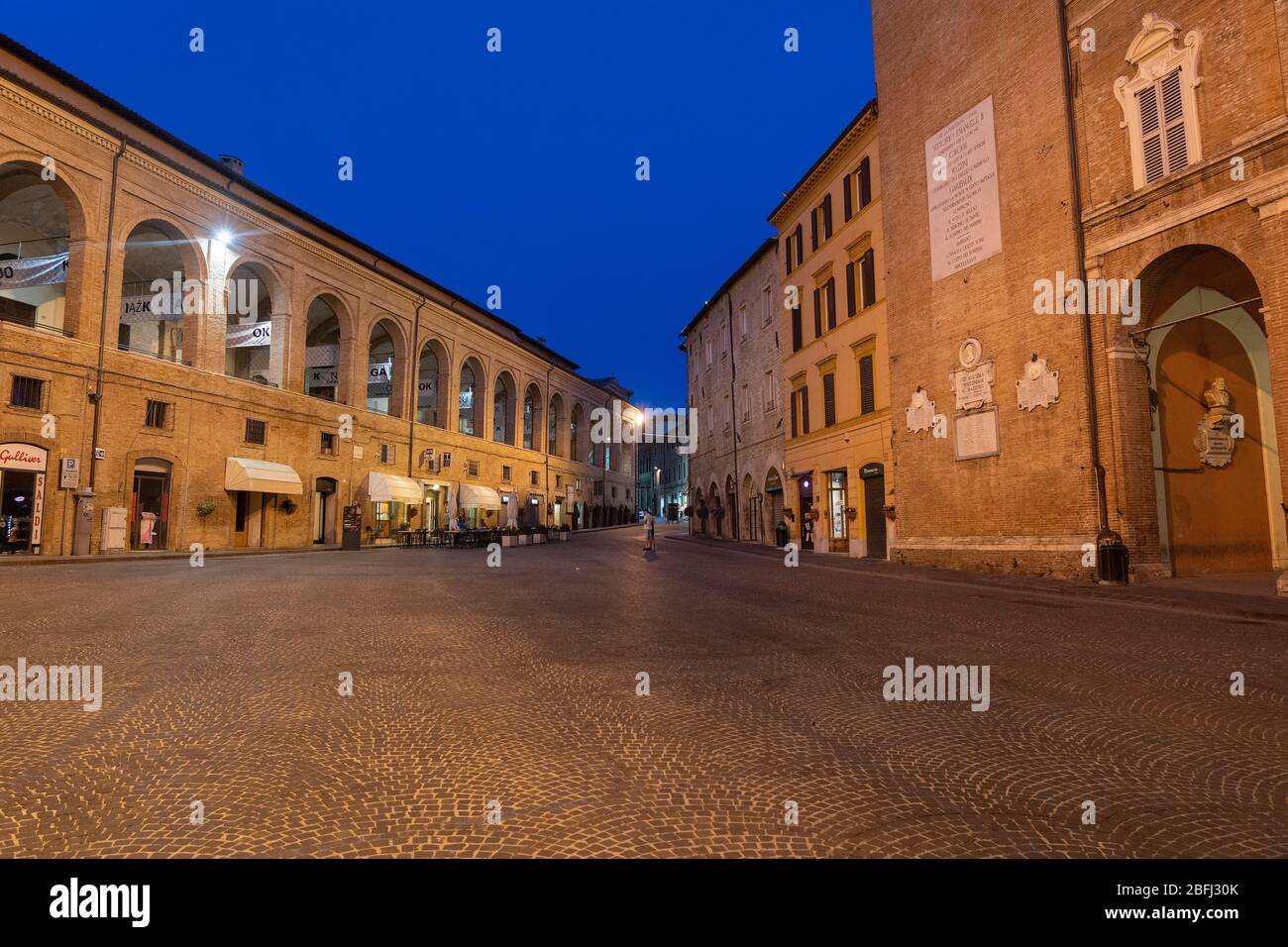 Fabriano piazza del comune hi-res stock photography and images - Alamy