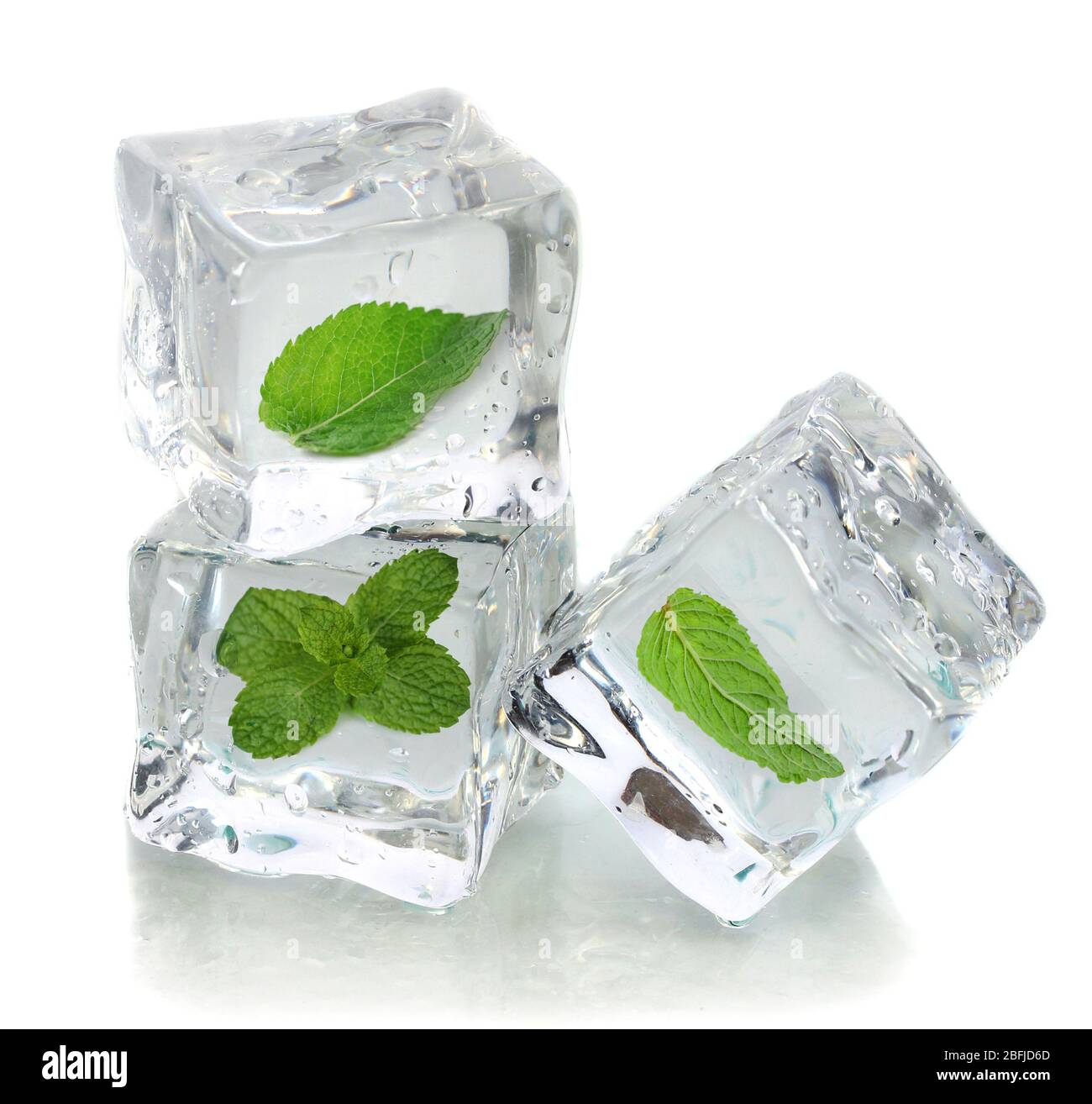 Ice cubes with mint, isolated on white Stock Photo - Alamy