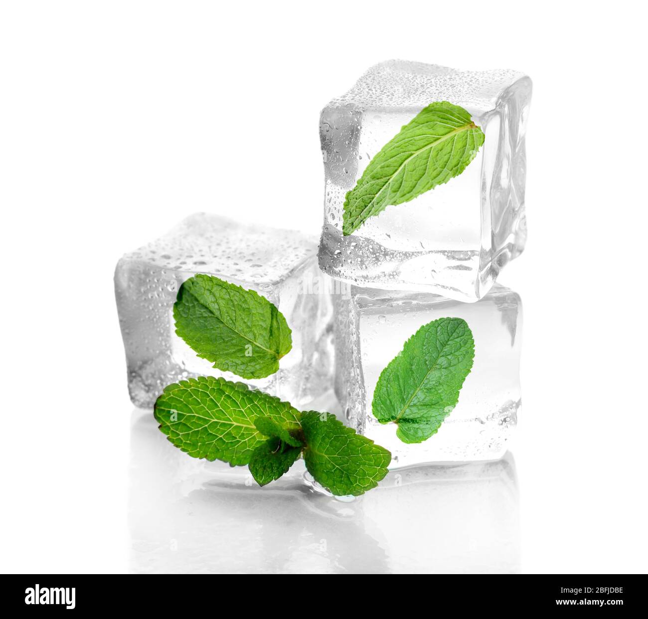 Ice cubes with mint, isolated on white Stock Photo - Alamy