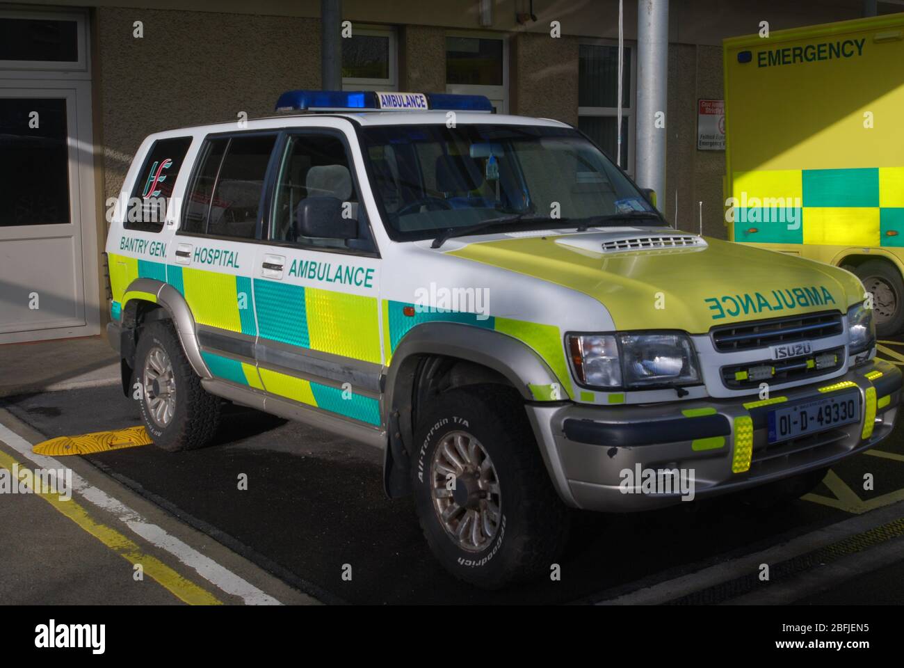 HSE Ambulance Service Jeep, Bantry Ambulance Station, Bantry General ...