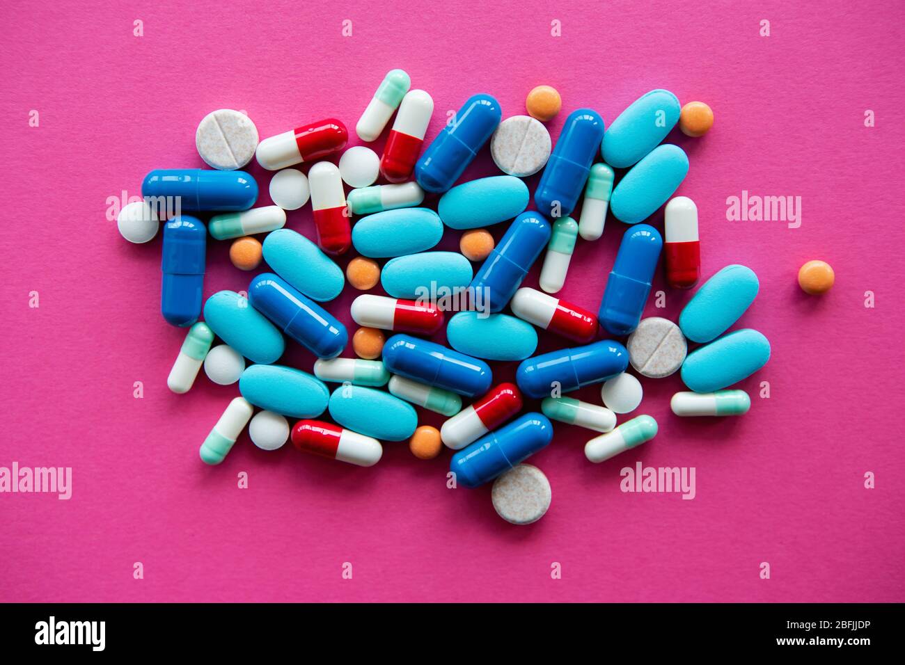Pills Layout High Resolution Stock Photography and Images - Alamy