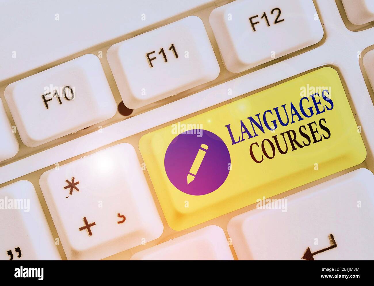 Presentation classroom languages hi-res stock photography and images ...