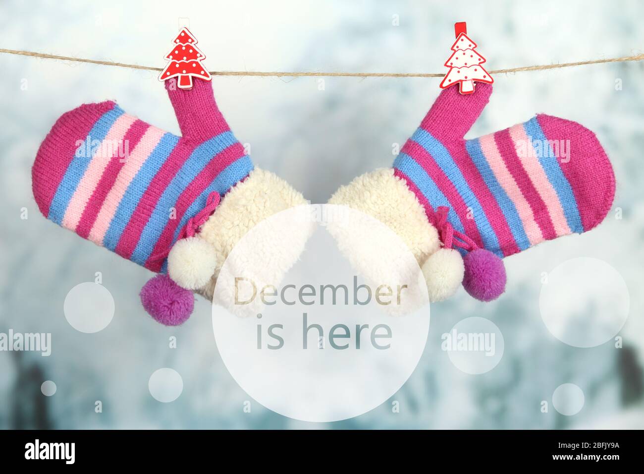 Two hanging elements hi-res stock photography and images - Alamy