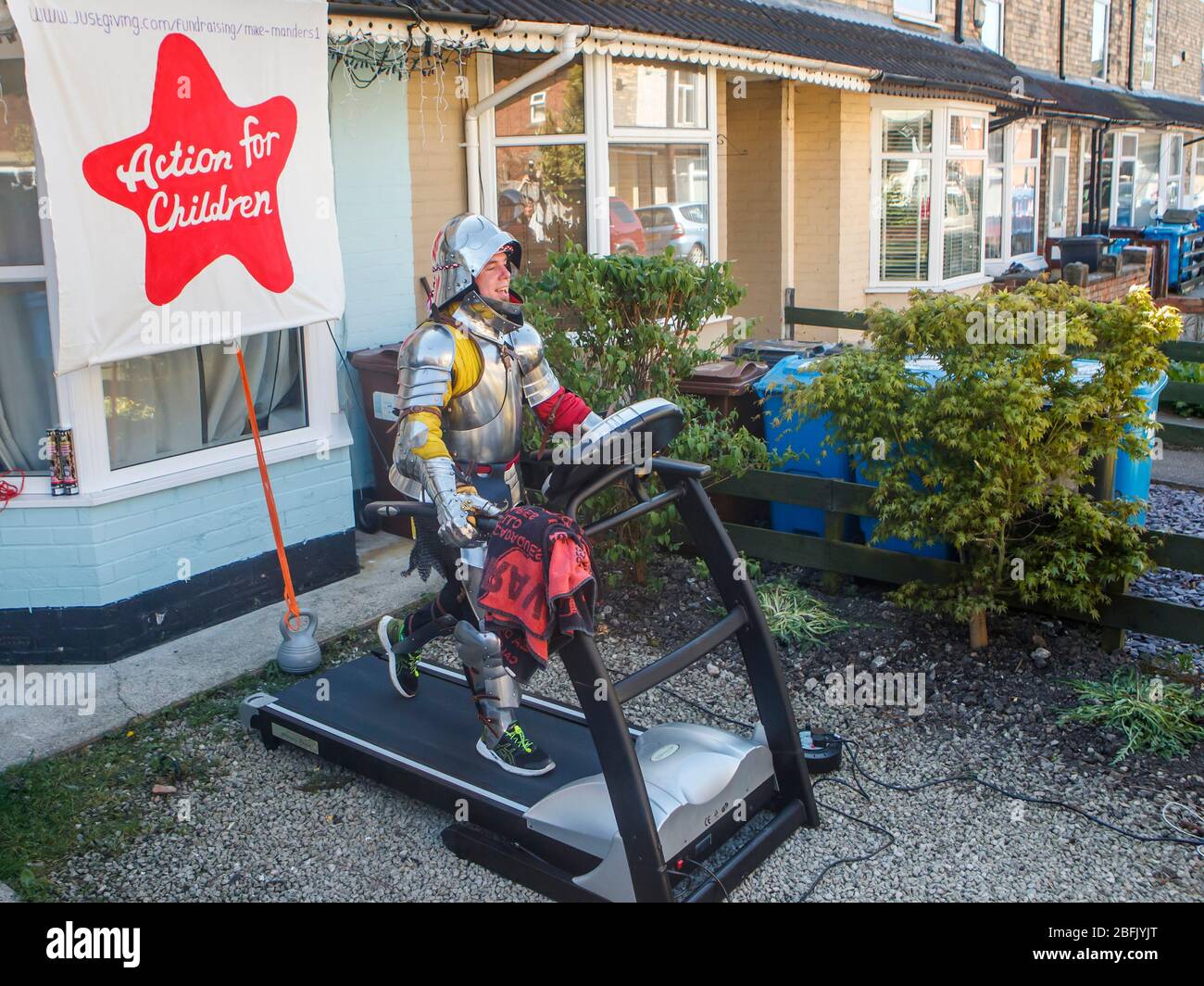 Uses a treadmill in his front garden in hull hi-res stock photography ...