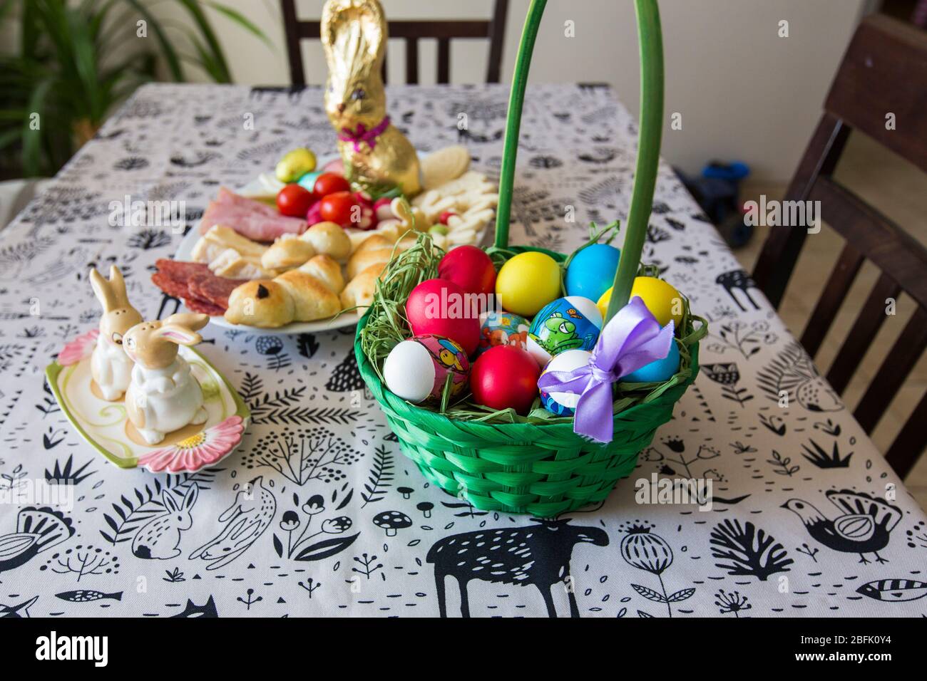 traditional Romanian orthodox Easter table Stock Photo - Alamy