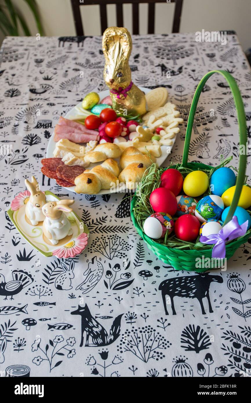 traditional Romanian orthodox Easter table Stock Photo - Alamy