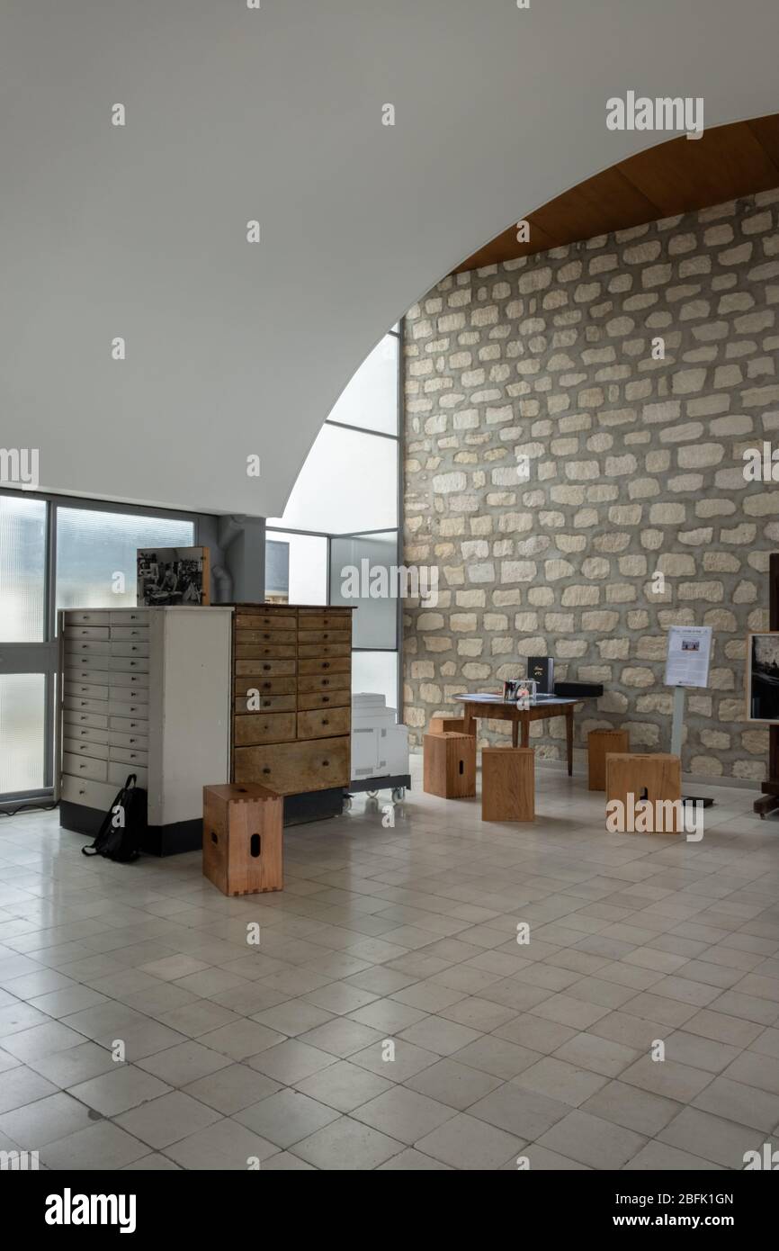 Studio Apartment 24 Rue Nungesser et Coli, Paris Stock Photo - Alamy