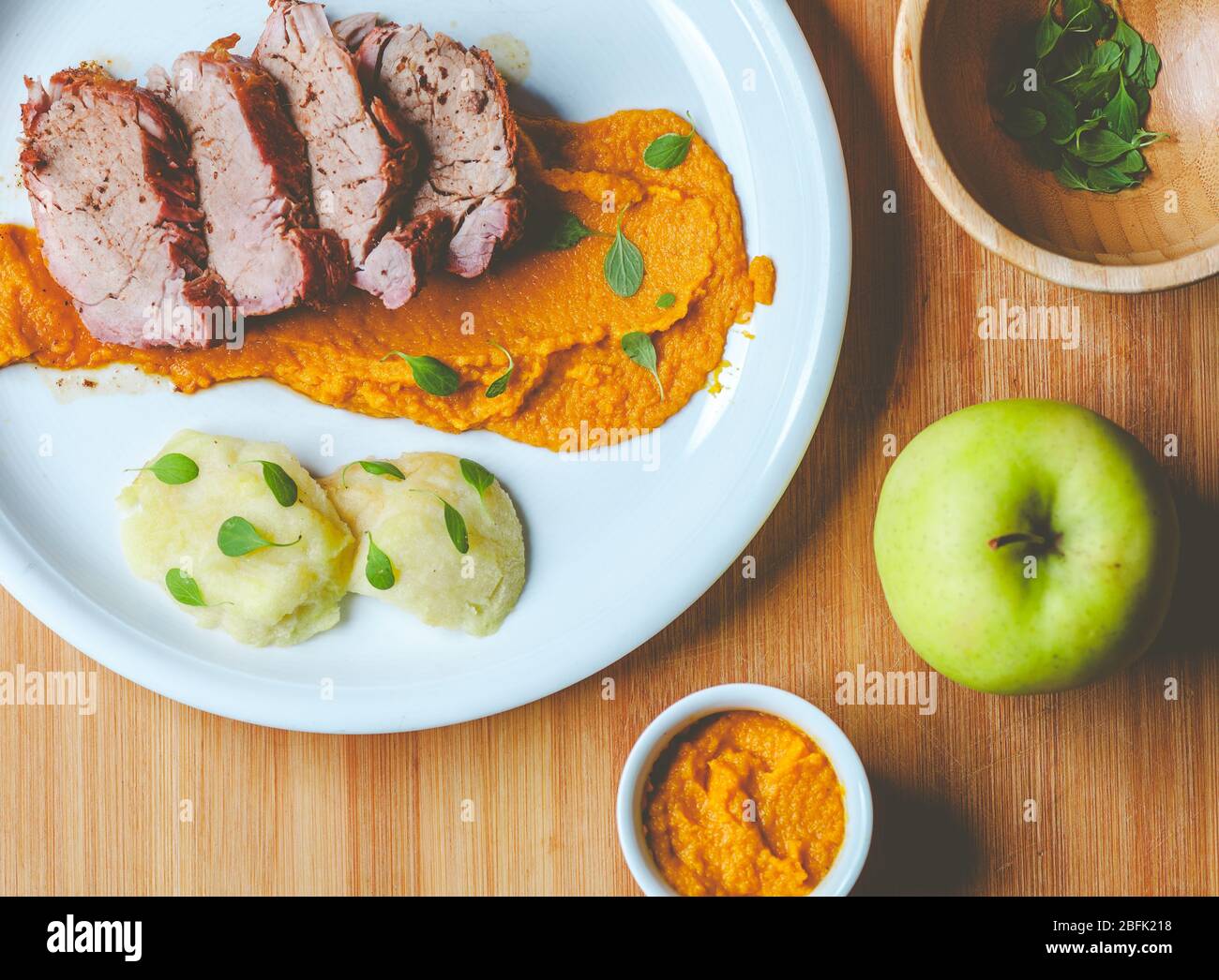 Food display meat fruit hi-res stock photography and images - Alamy