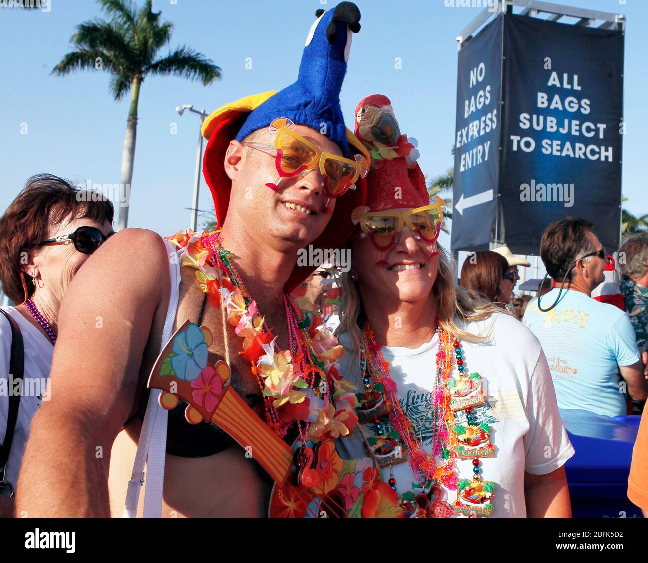 Parrotheads tailgate before a Jimmy Buffett concert in West Palm Beach ...