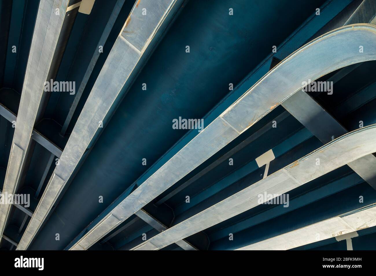 Steel beams of a railway bridge Stock Photo - Alamy