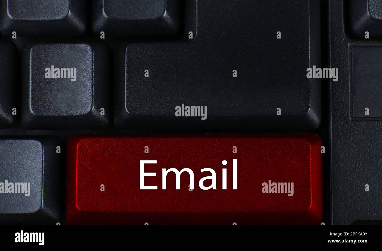 Email keyboard hi-res stock photography and images - Alamy