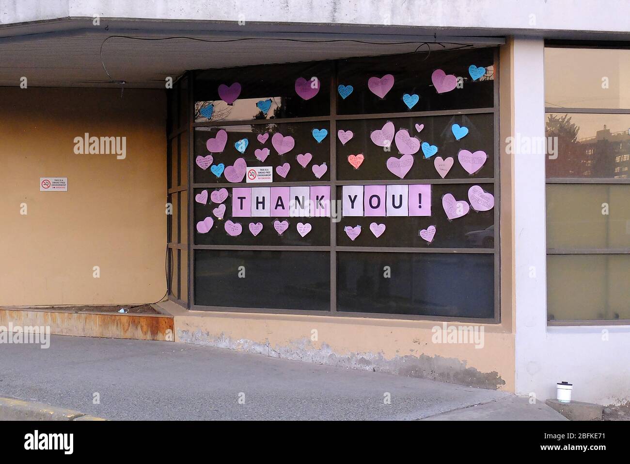 Taped signs window hi-res stock photography and images - Alamy