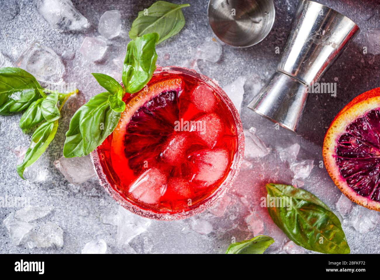 Skinny blood orange basil lemonade cocktail, with fresh bloody oranges ...