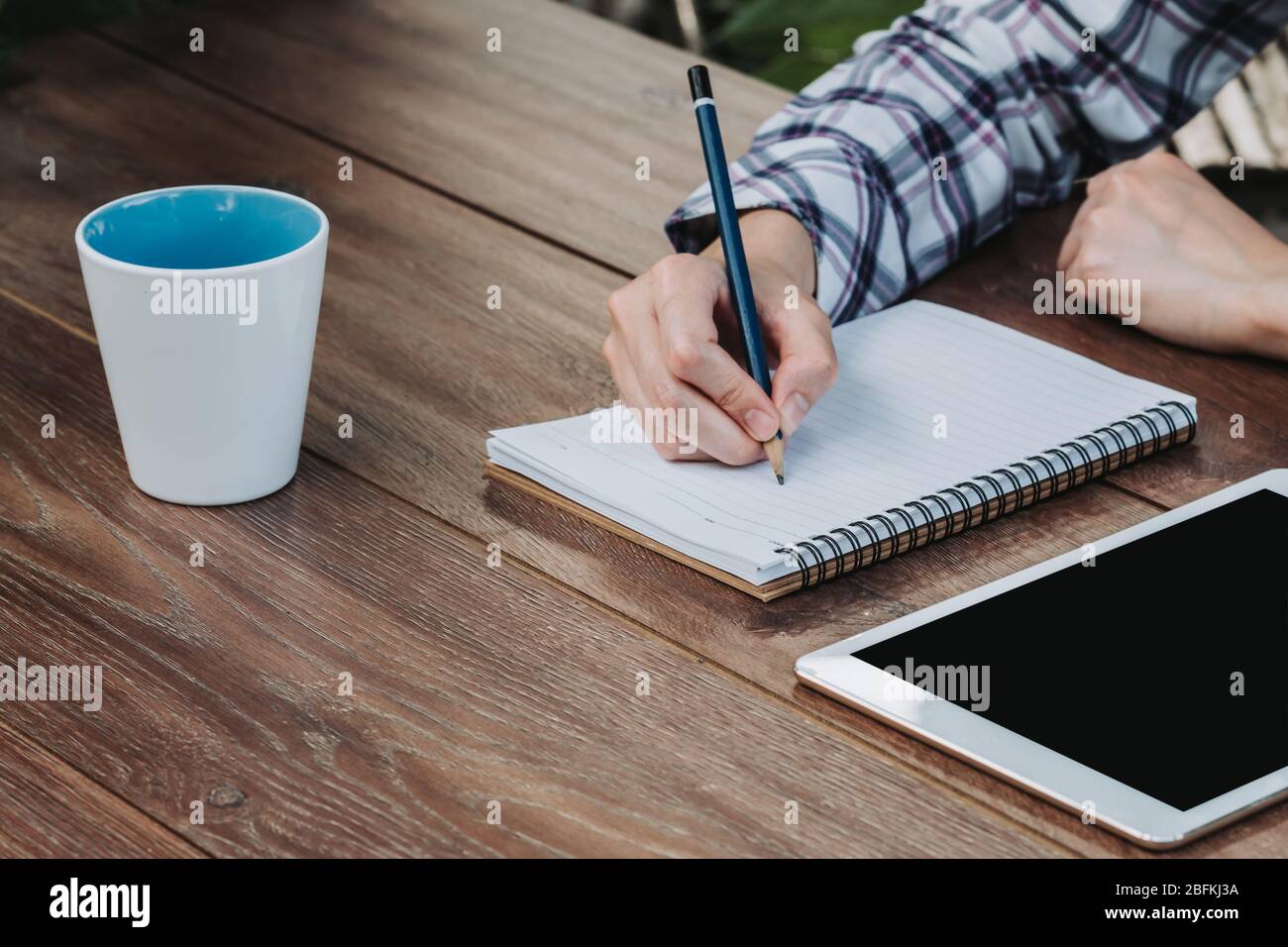 Office notepad hi-res stock photography and images - Alamy