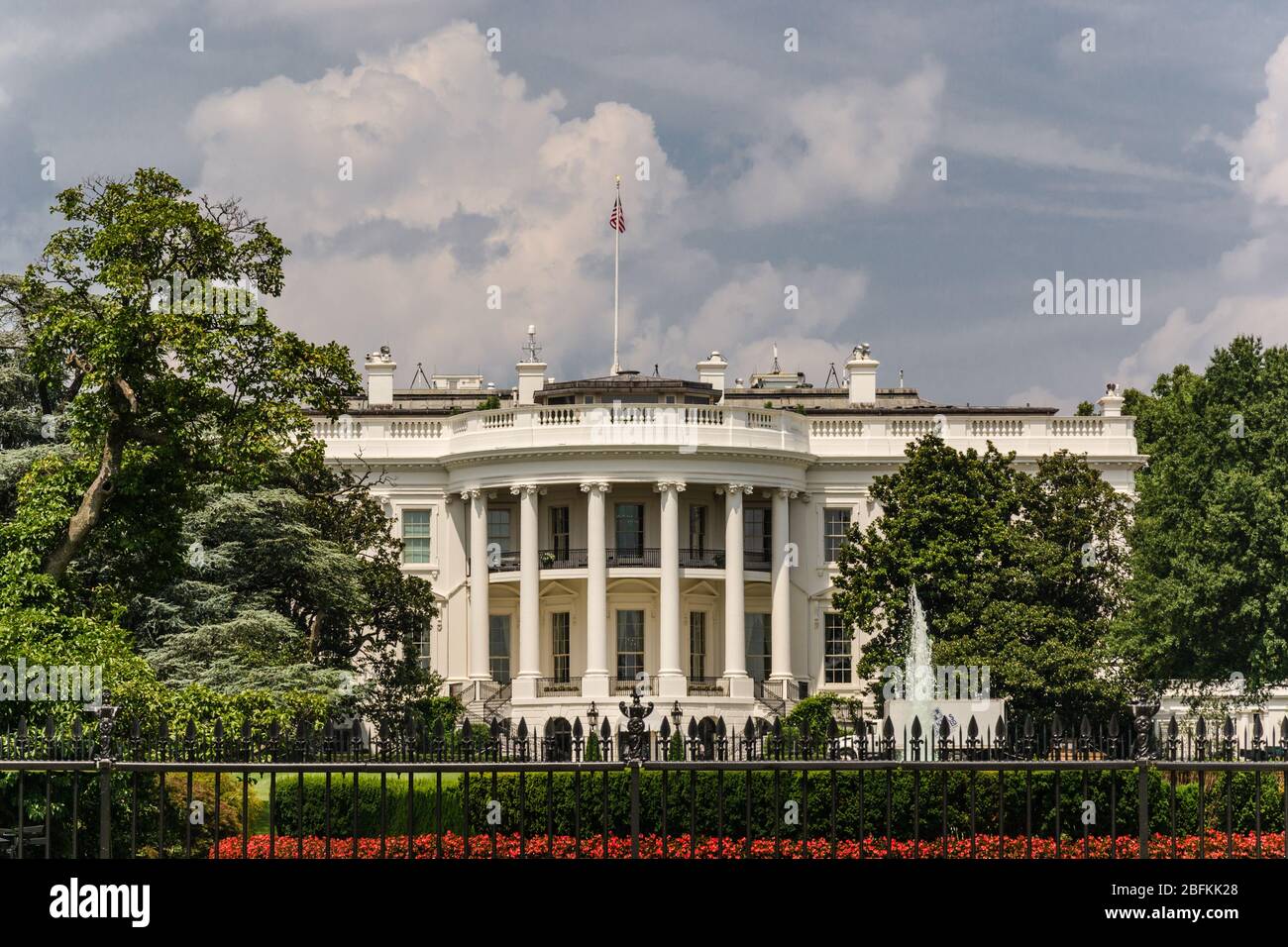 South portico hi-res stock photography and images - Alamy